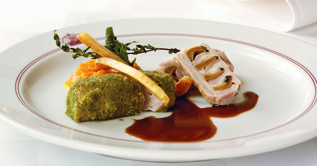 To slags grisecannelonier med brisler, trøffel og foie gras